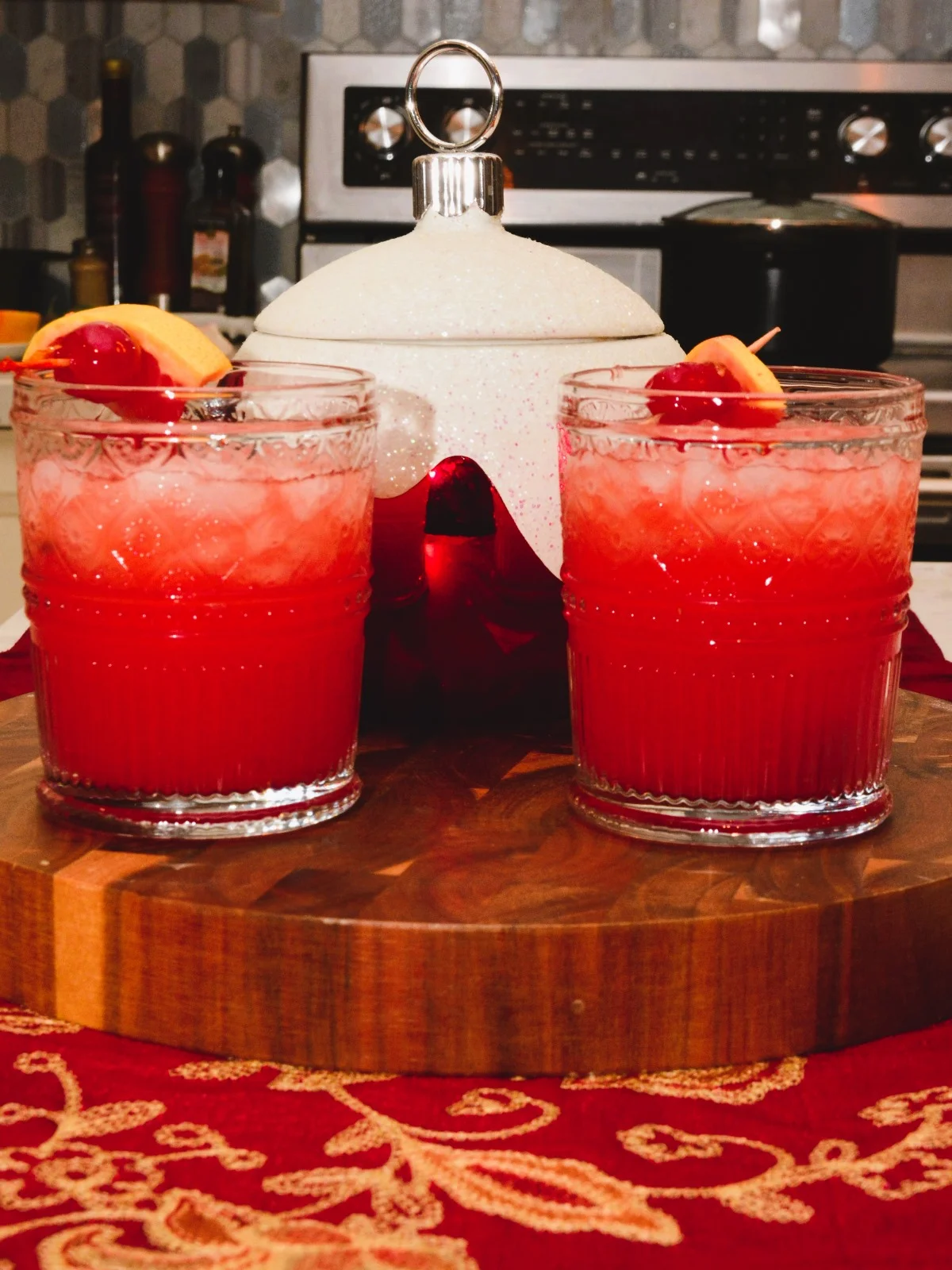 Ultimate Holiday Rum Punch Recipe: A Tropical Holiday Treat - 2025